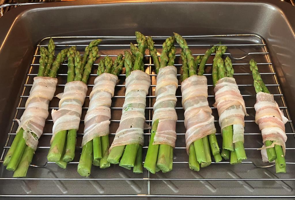 Grillezett spárga baconben - Vigyázz, ma apa főz